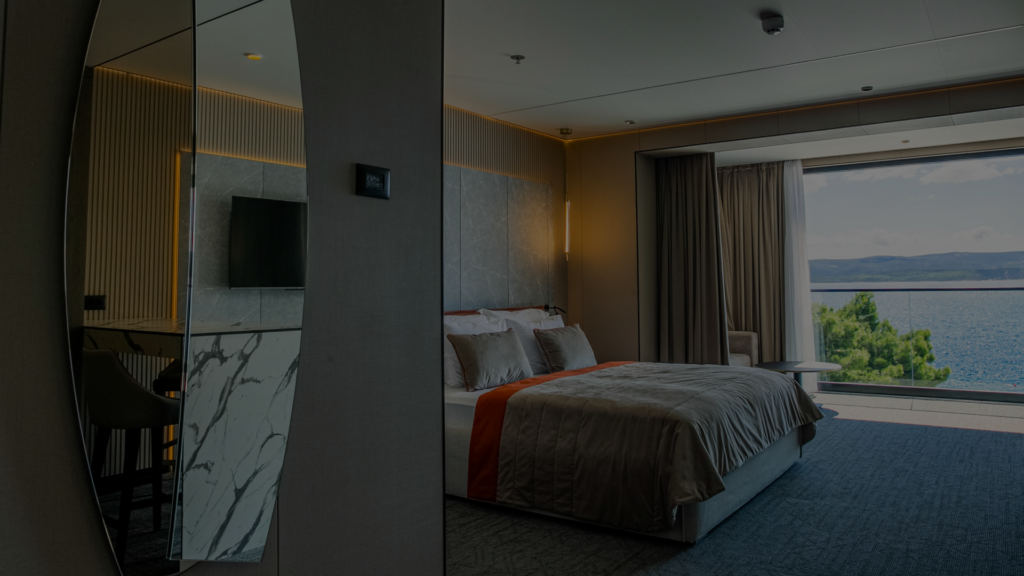 Superior seafront studio suite - Medistone